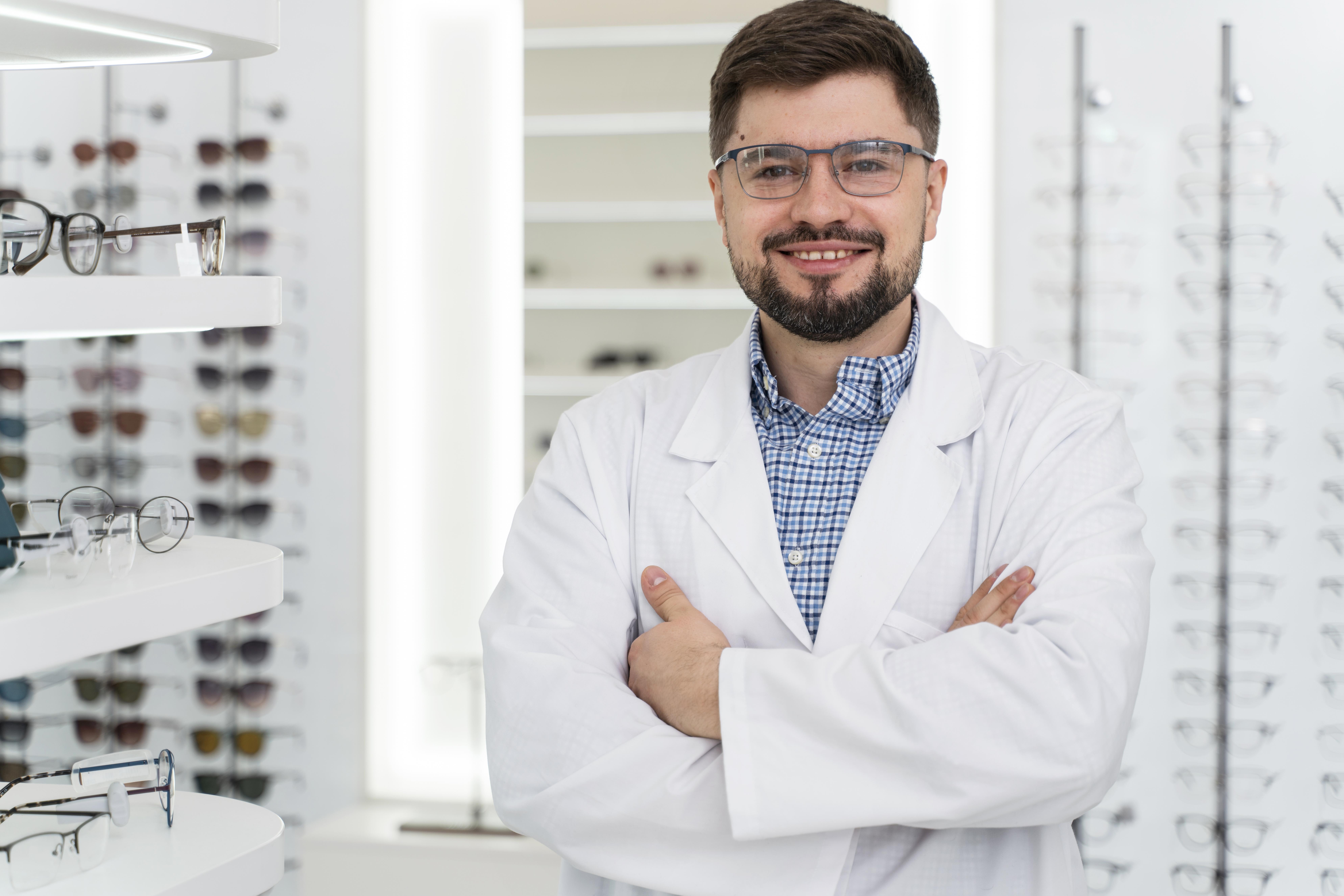Diferencias entre oftalmólogo, optometrista y oculista: ¿a quién acudir ...